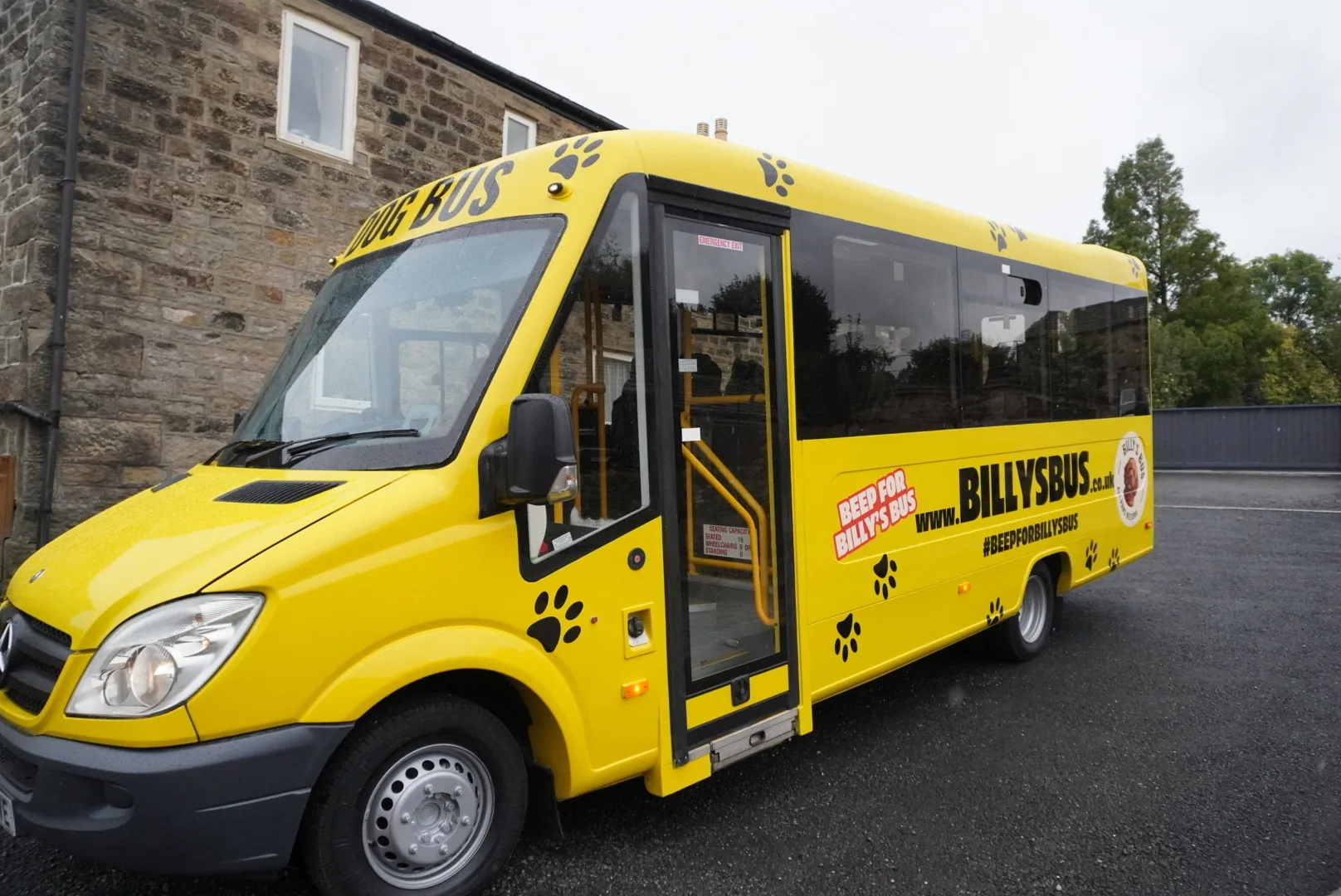 Billy's Bus and House of Pottery - It's On In Bradford